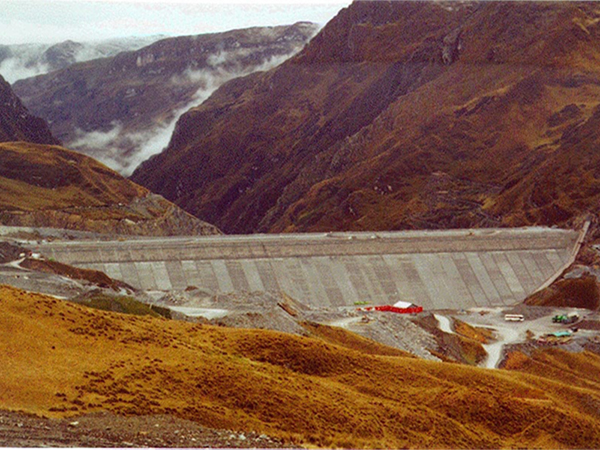 antamina-dam-face-1 > Peter White - Grouting Specialist